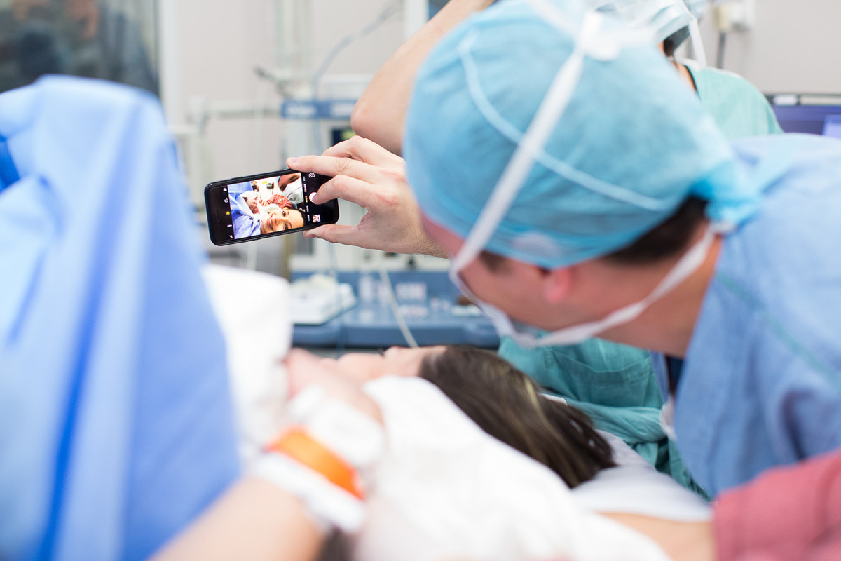 FOTOGRAFIA DE PARTO - Nascimento Victor - MATERNIDADE ALBERT EINSTEIN - SP