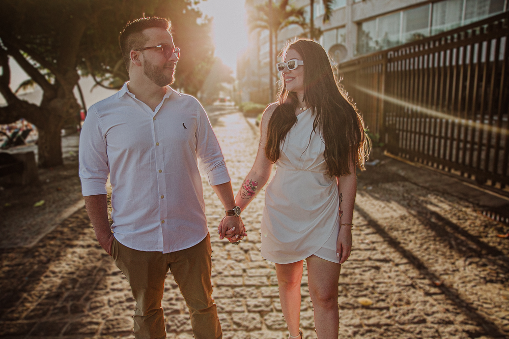 Casais - Fotografia Afetiva de Casal | Ensaio Fotográfico Pre-Wedding no Arpoador e Ipanema ...