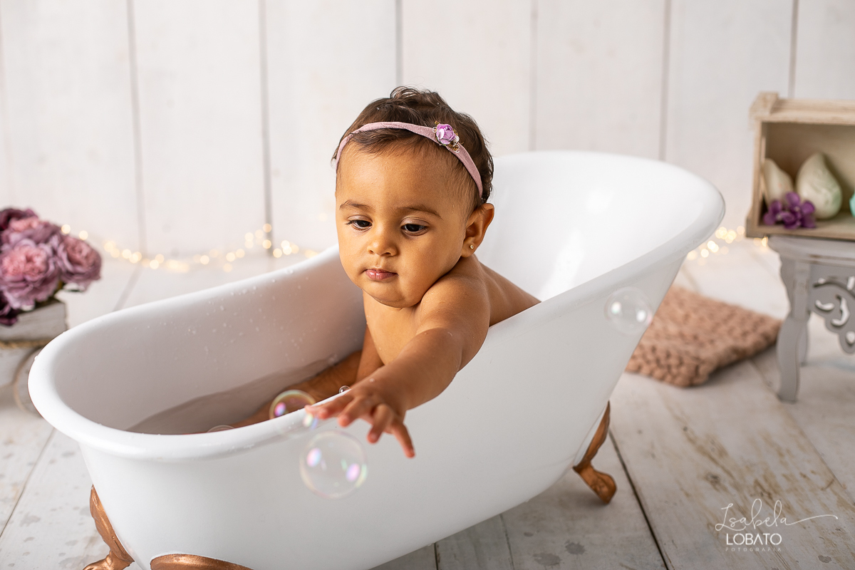 Crianças - A hora do banho - Olívia - Isabela Lobato Fotografia