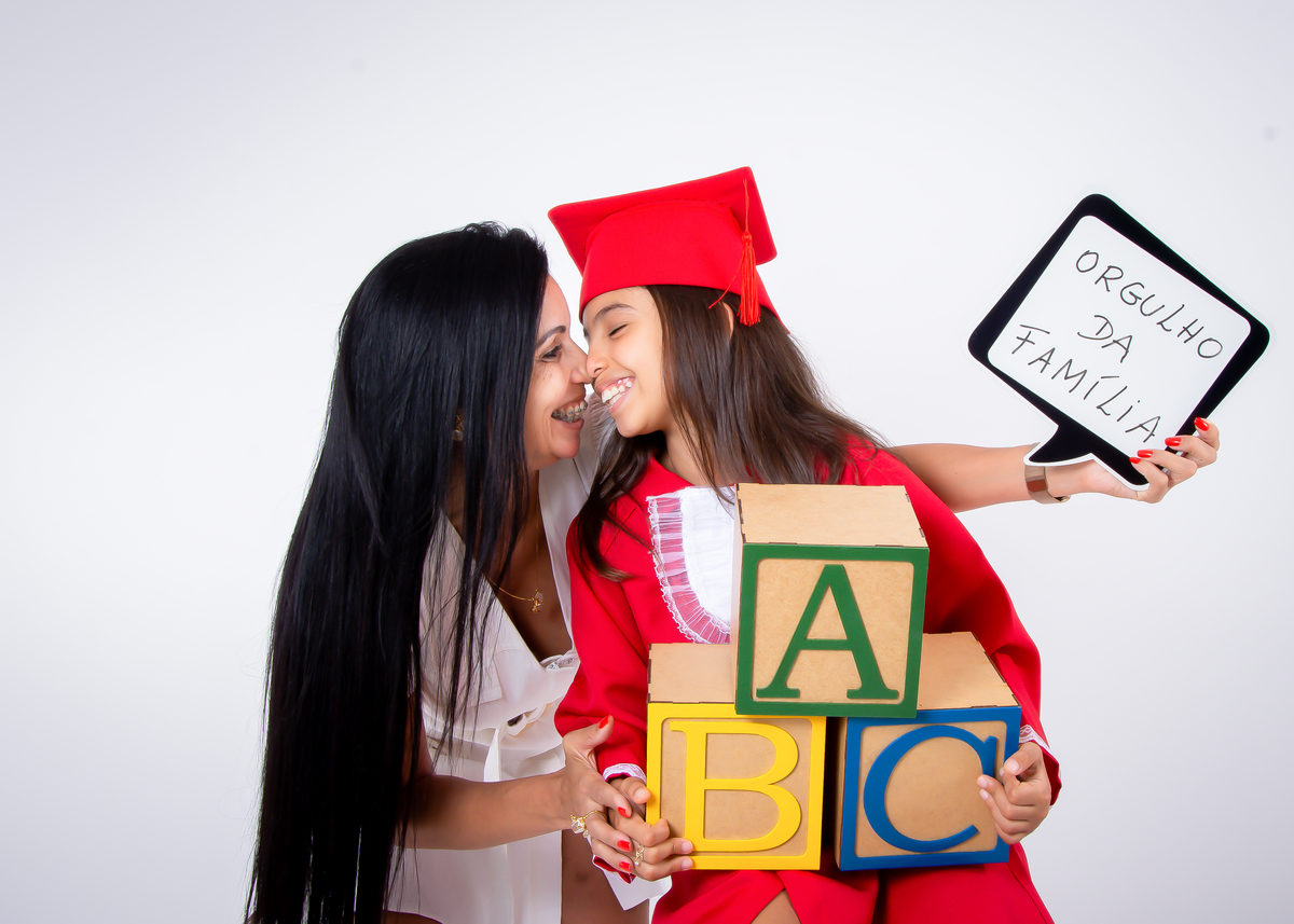 Formatura ABC - Ensaio de Formatura ABC Individual - Sofia (Aluna Maple Bear) - Estúdio Flavinha ...