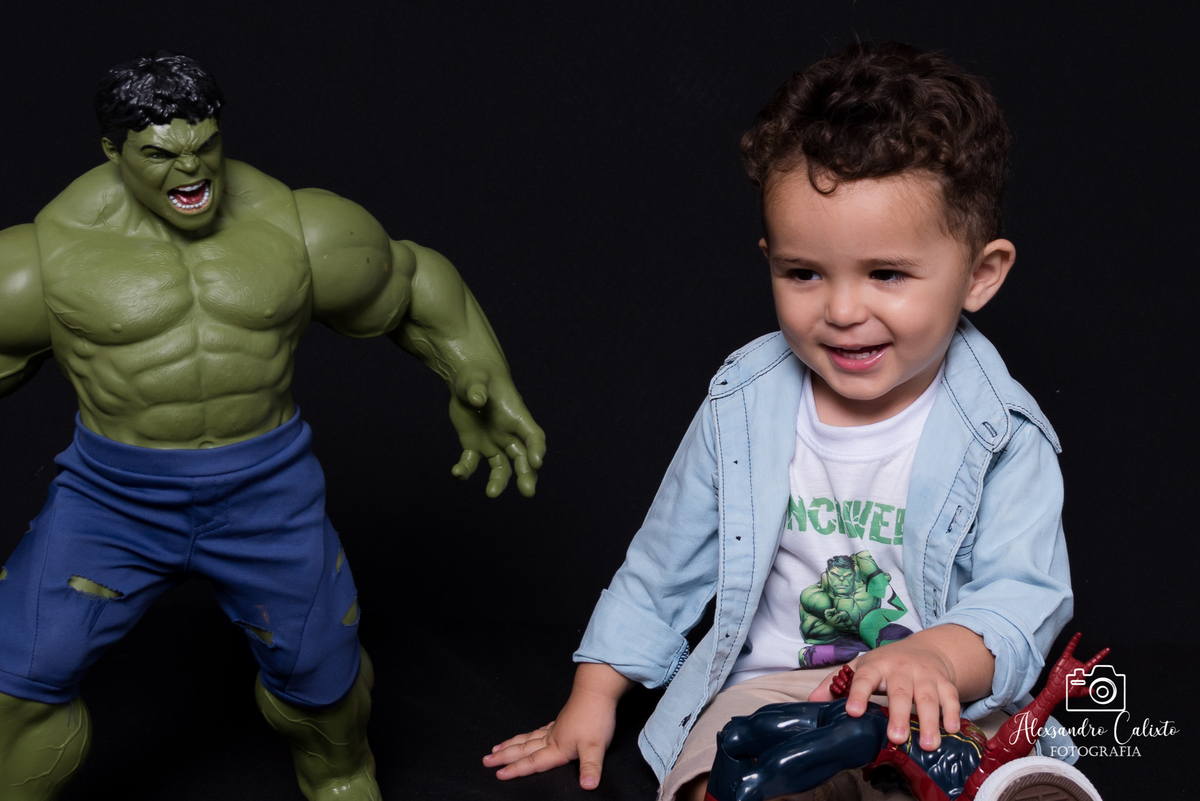 Mini Ensaios Infantis - Ensaio de 2 Anos - Miguel - Incrível Hulk