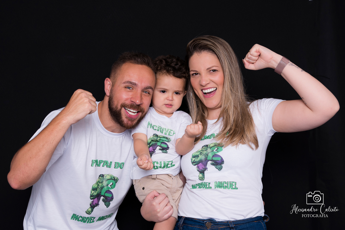 Mini Ensaios Infantis - Ensaio de 2 Anos - Miguel - Incrível Hulk