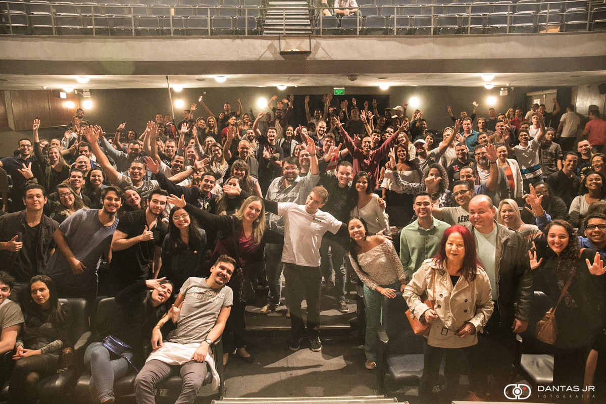 Shows - Show - Léo Lins - Shows - Show - Léo Lins -
